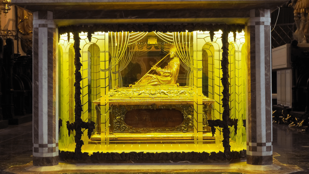 10 REAL Holy Relics 00000 Eskify 10-real-holy-relics-00000-eskify